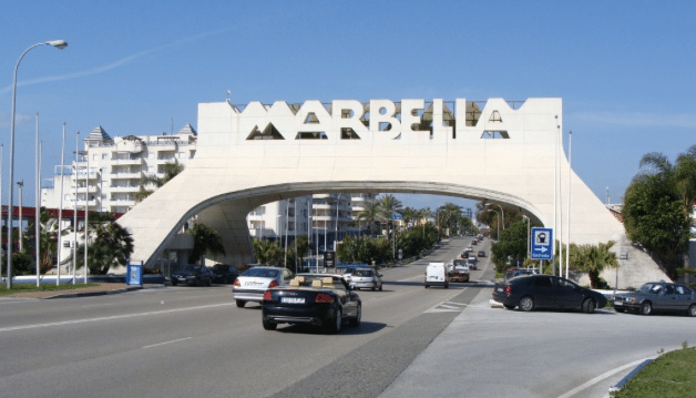 Dos años y medio de cárcel para un cartero de Marbella que quemaba la ...