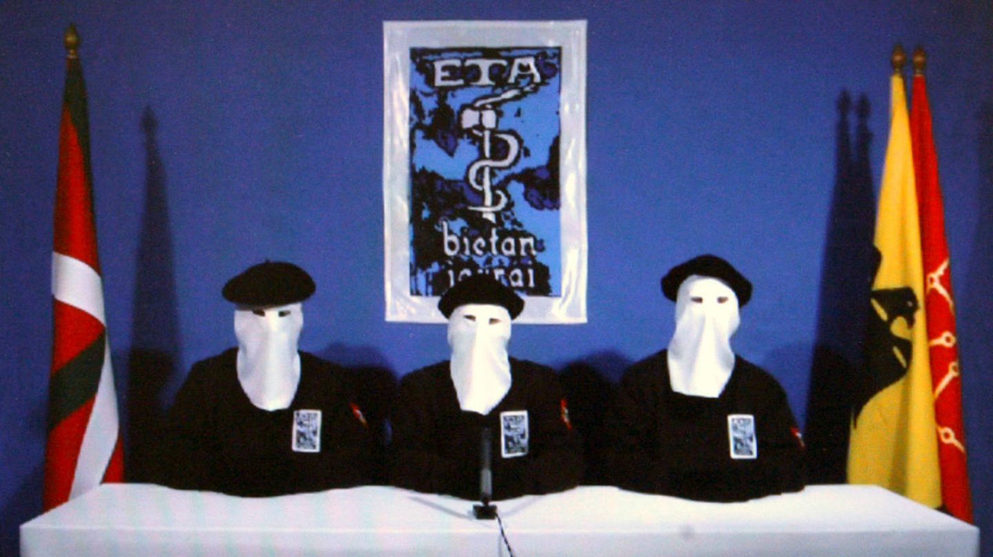 ETA anuncia que abandona la lucha armada y desmantela todas sus ...