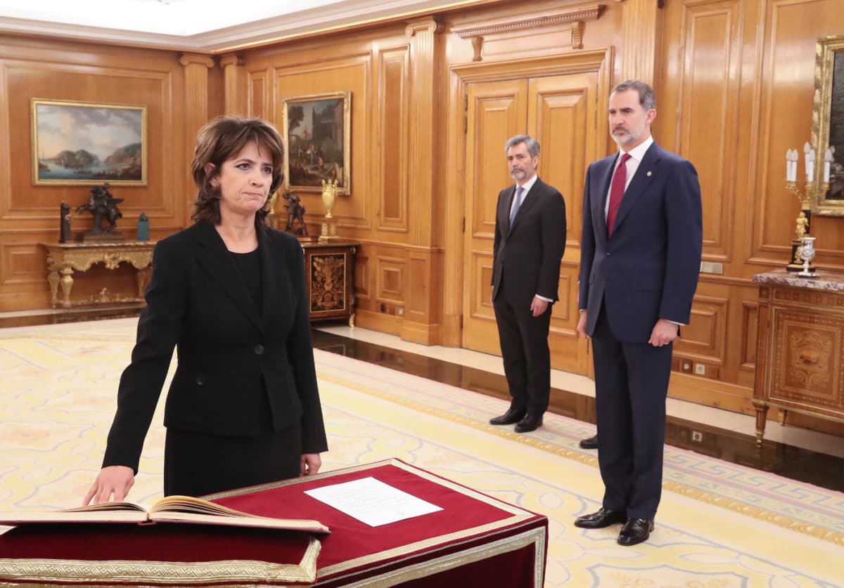 Dolores Delgado promete su cargo como fiscal general del Estado ante el Rey - Confilegal