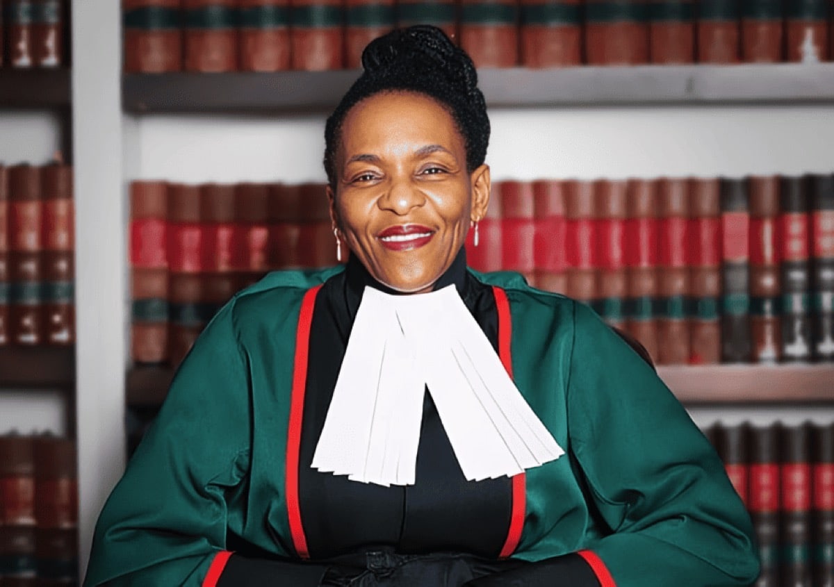 Maya Mandisa hace historia al convertirse en la primera mujer al frente ...