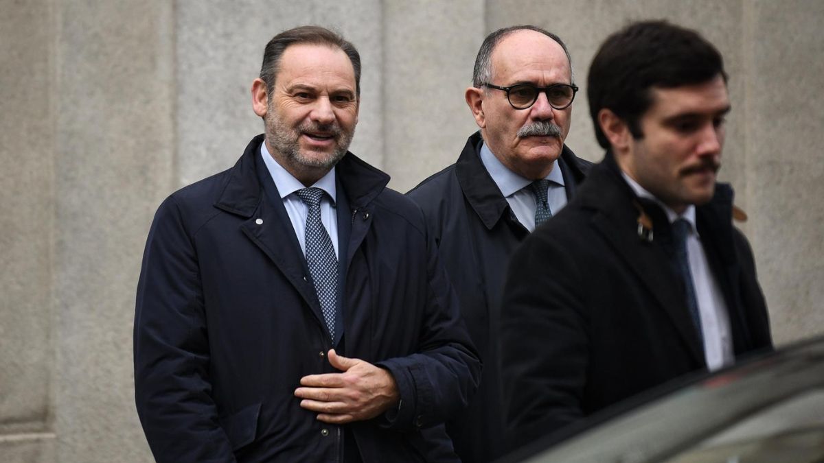 Ábalos despide a su abogado y deja su defensa en el aire.