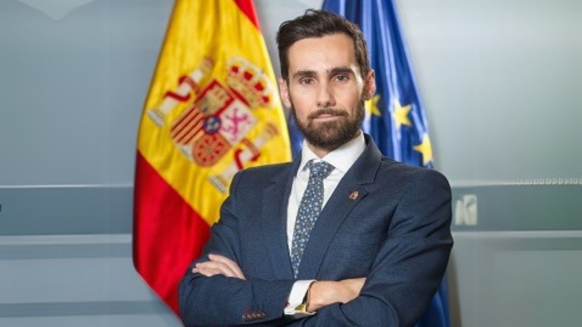 El secretario de Estado de Seguridad, Rafael Pérez, comunica a Grande ...