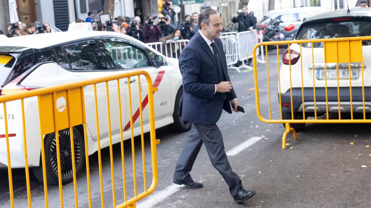 Ábalos quiere fuera del 'caso Koldo' a los partidos políticos, y pide ...